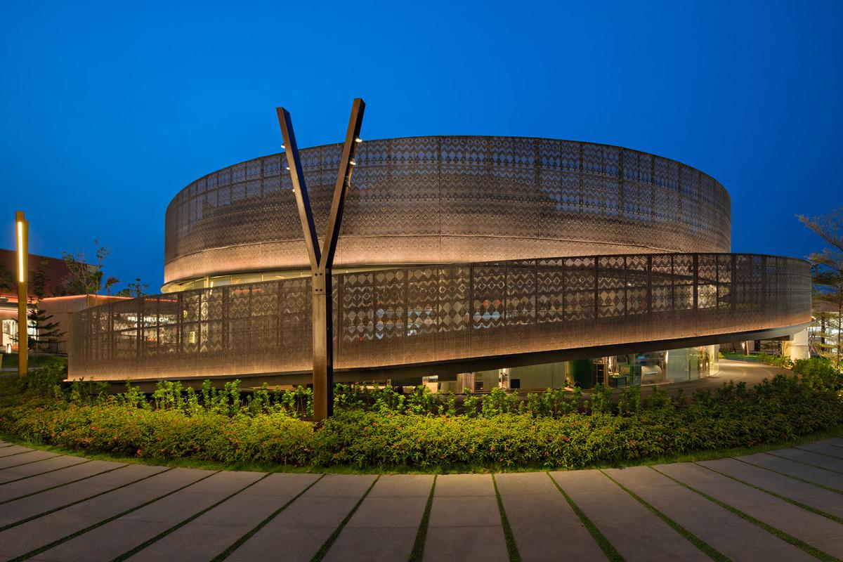 Helen Agustine Studio | Helen Agustine Studio